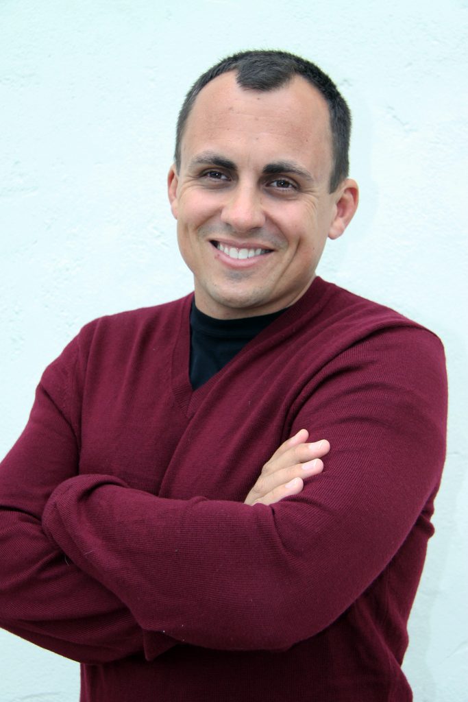 Kellogg Series welcomes novelist, sportswriter - UIndy 360