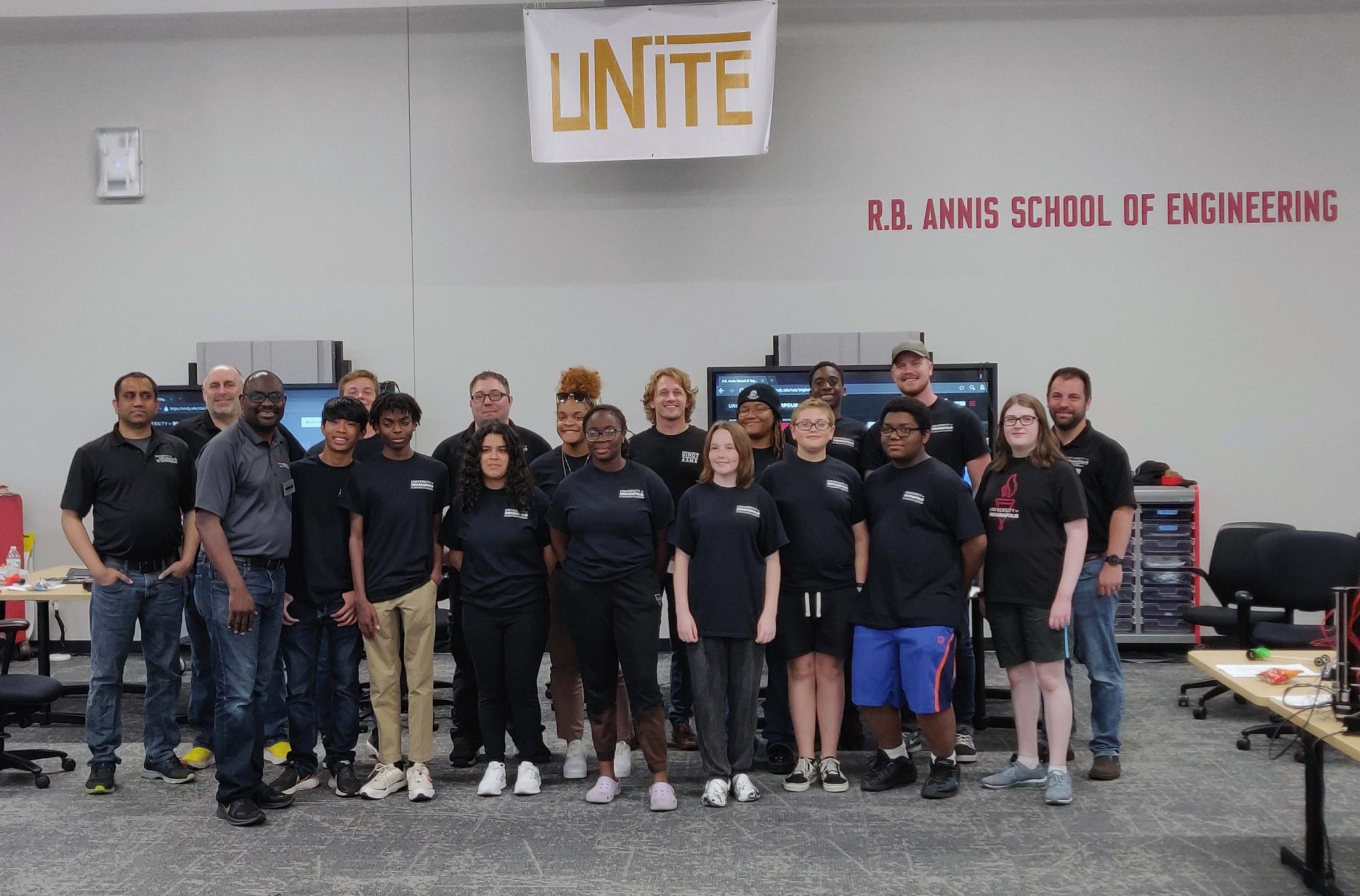 UINDY SUMMER 2022 ENGINEERING DAY CAMP CONCLUDES WITH EPIC ROBOT ...